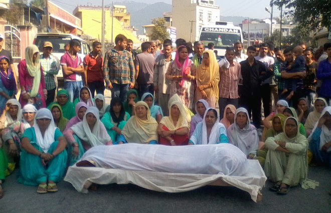 ‘Dowry death’ sparks protest in Udhampur : The Tribune India