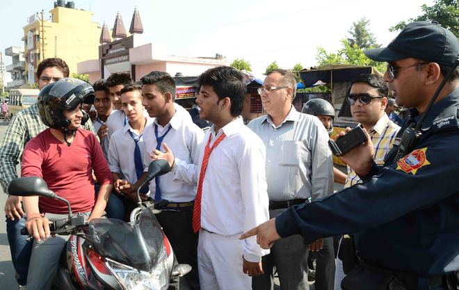 Students give a lesson in traffic rules : The Tribune India