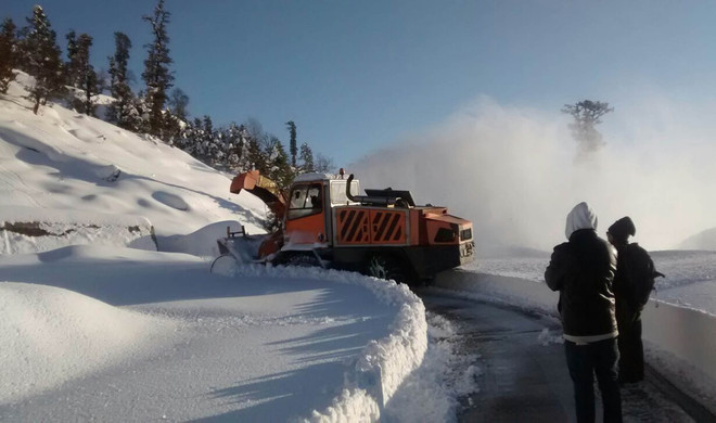 BRO may reopen Rohtang today : The Tribune India