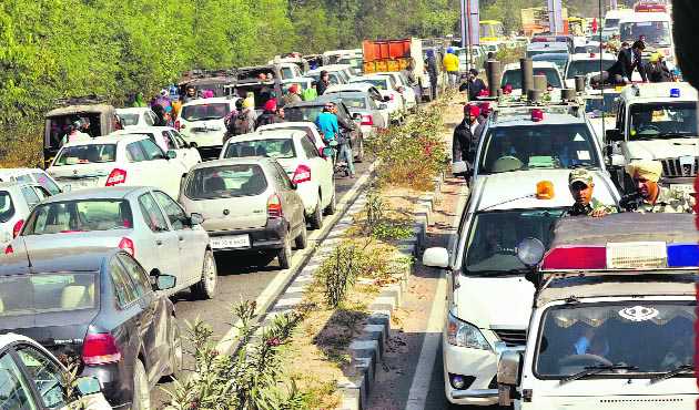 City comes to a grinding halt : The Tribune India