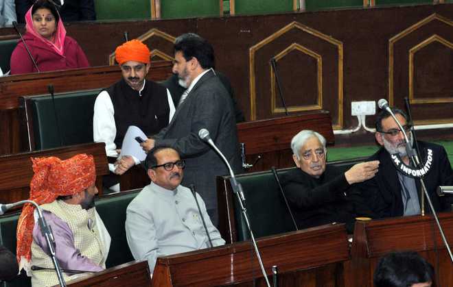 J&K Assembly begins 6-yr term; CM among 76 MLAs take oath : The Tribune ...