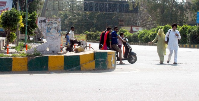 In absence of road safety signs, risk of mishaps increases on city ...