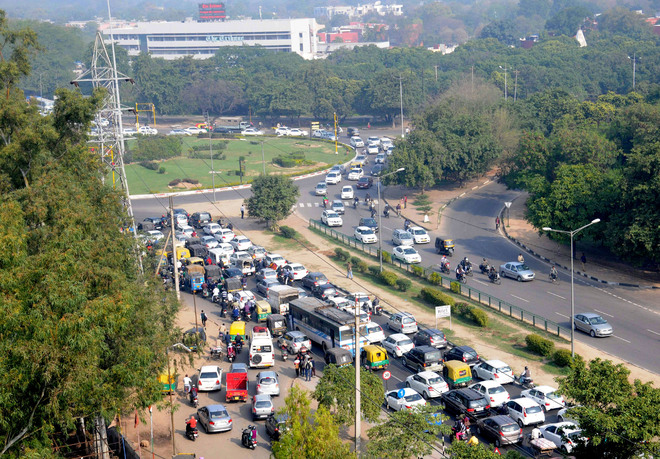 Clogged roundabout can barely breathe : The Tribune India
