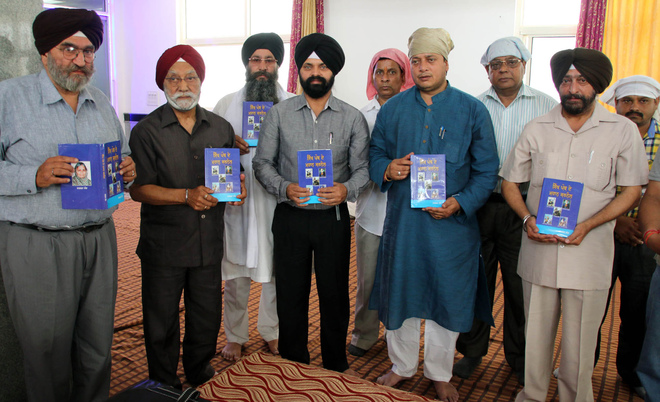 Punjabi book ‘Sikh Panth De Mahan Jarnail’ released - The Tribune