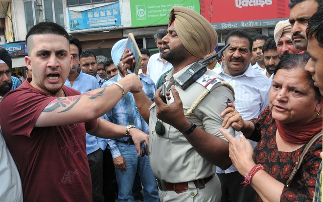 Disciplining traffic police: Cops told to be ‘well-mannered’ on duty ...