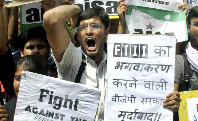 Delhi students join FTII’s protest - The Tribune