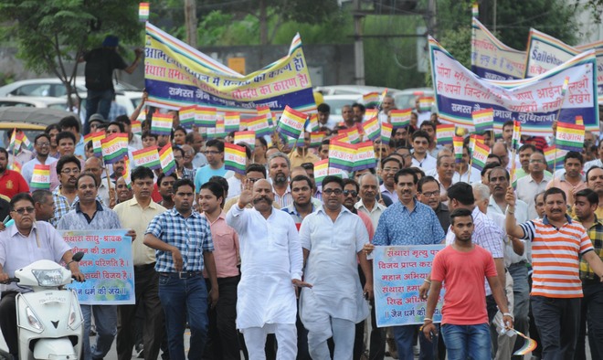 Different sects of Jains hold peace march - The Tribune