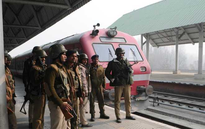 Train services partially resume in Kashmir Valley - The Tribune