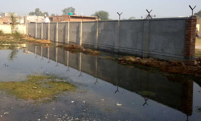 Poor construction material being used: Syndicate member - The Tribune