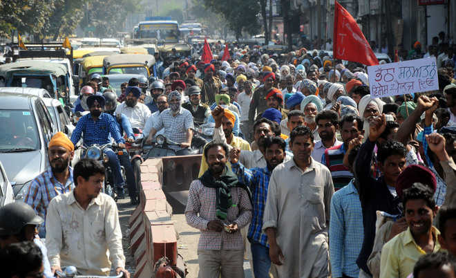 Over 2,500 workers protest outside DC’s office : The Tribune India
