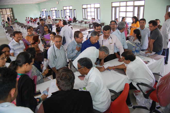 MCI inspects Tanda hospital - The Tribune