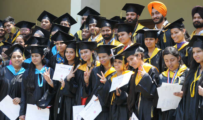 Students conferred degrees at SCD Government College - The Tribune