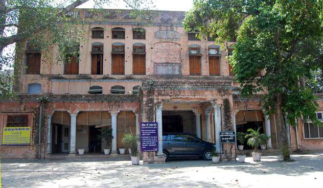 Excise dept to shift its offices under one roof : The Tribune India