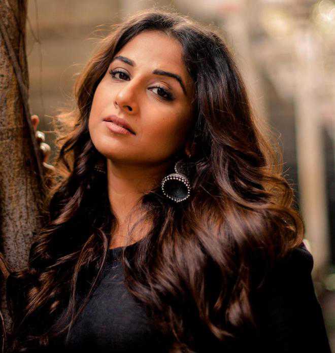 Vidya travels in local train - The Tribune