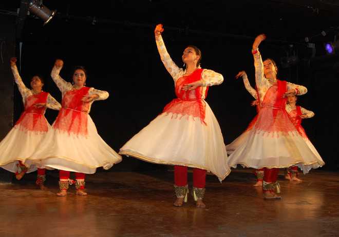 Nanda choreographs kathak performance at Virsa Vihar : The Tribune India