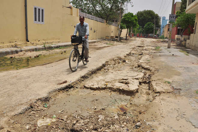 Poor roads, parks a bane for residents - The Tribune