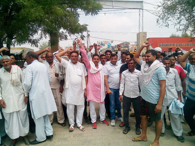 Fearing eviction, Kalayat residents stage protest : The Tribune India