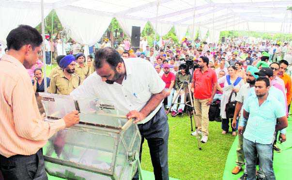 GMADA holds draw of lots for 750 IT City plots - The Tribune