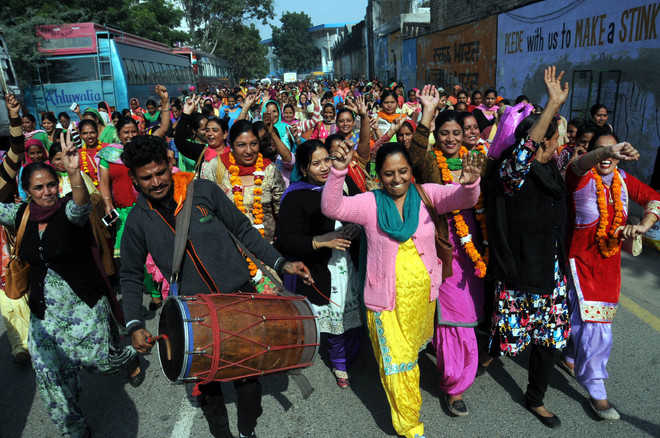 Protest ends with victory procession : The Tribune India