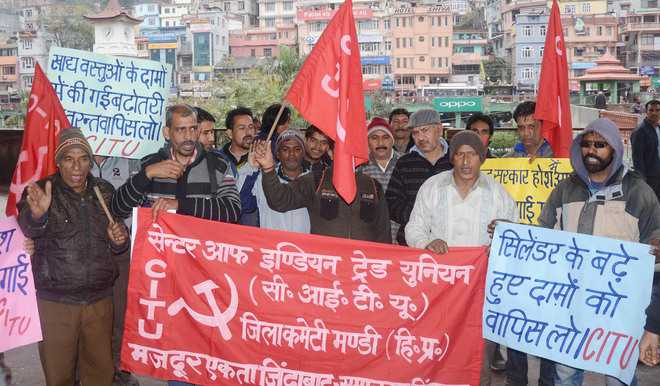 CITU workers take out rally against policies of Centre - The Tribune