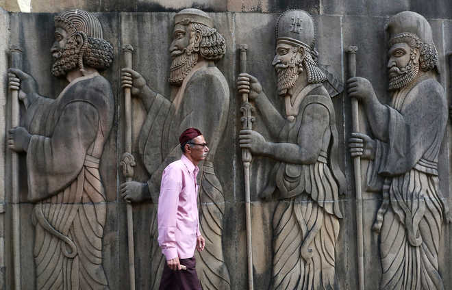 Parsi woman married to Hindu allowed to attend parents’ last rites ...