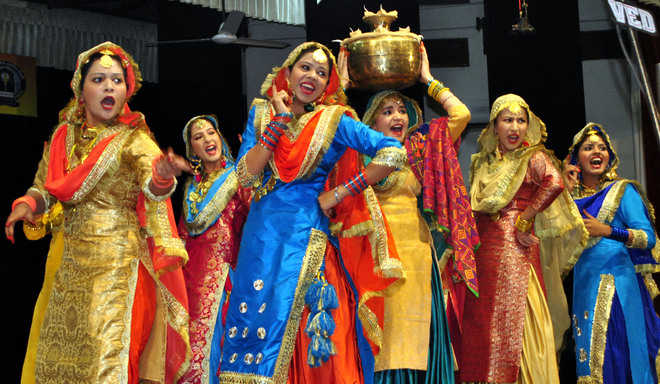 Architecture Dept overall winner in Jashan-2017 - The Tribune