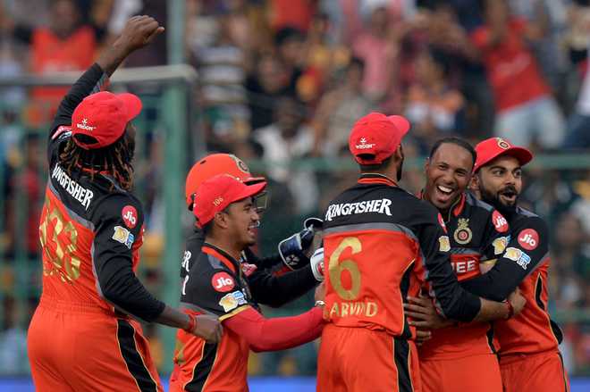 Pollard scripts dramatic Mumbai win after Badree''s hat-trick - The Tribune