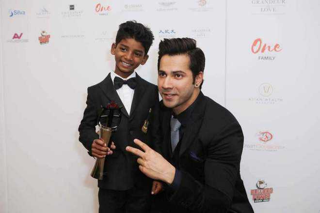 Varun dazzles in London - The Tribune