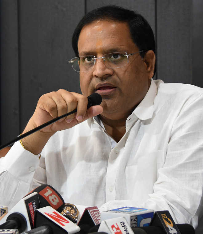 Goel launches driver training programme : The Tribune India