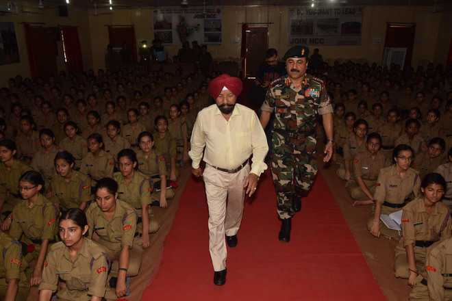 Capt Bana Singh interacts with NCC girl cadets : The Tribune India