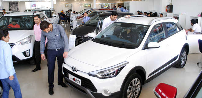 Increase in sale of luxury cars brings cheer to auto dealers : The ...