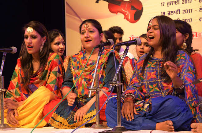 Folk flavour of Punjab comes alive - The Tribune