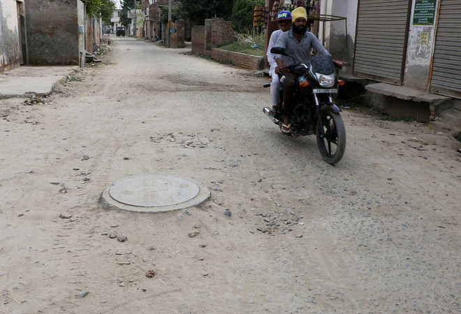 Incomplete road repair work irks residents : The Tribune India