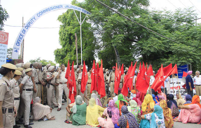 Farmer policies: CPI workers court arrest : The Tribune India