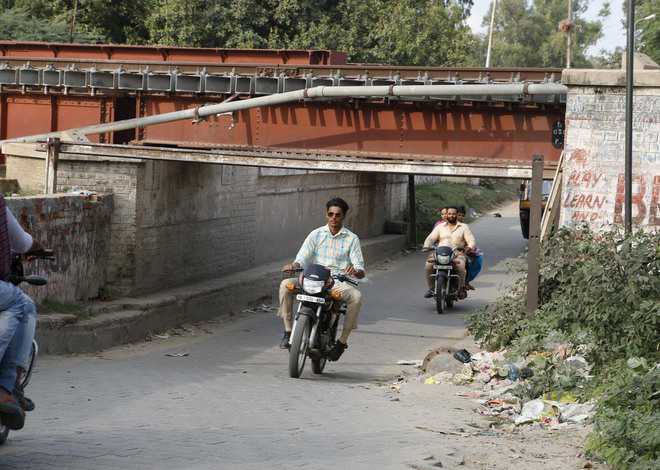 Construction of rly underbridge yet to start at Janta Nagar : The ...