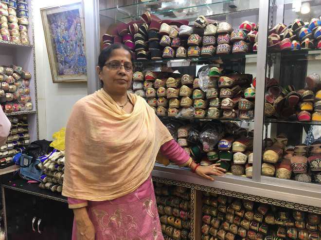 Jammu woman prospers in Valley despite conflict - The Tribune