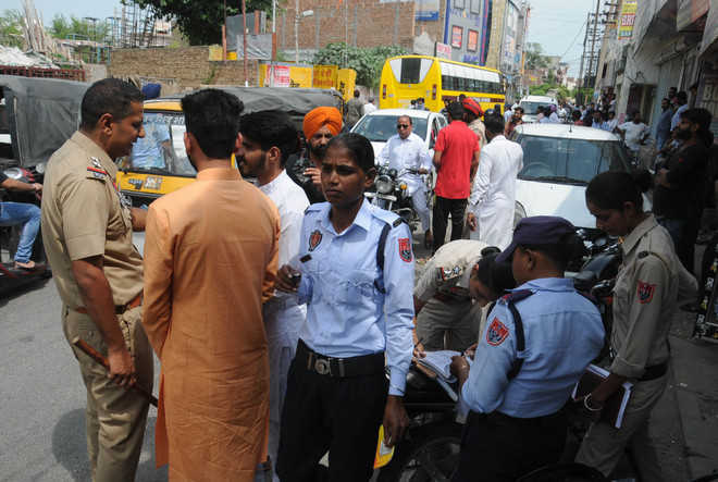 Traffic violators challaned, illegal hoardings removed : The Tribune India