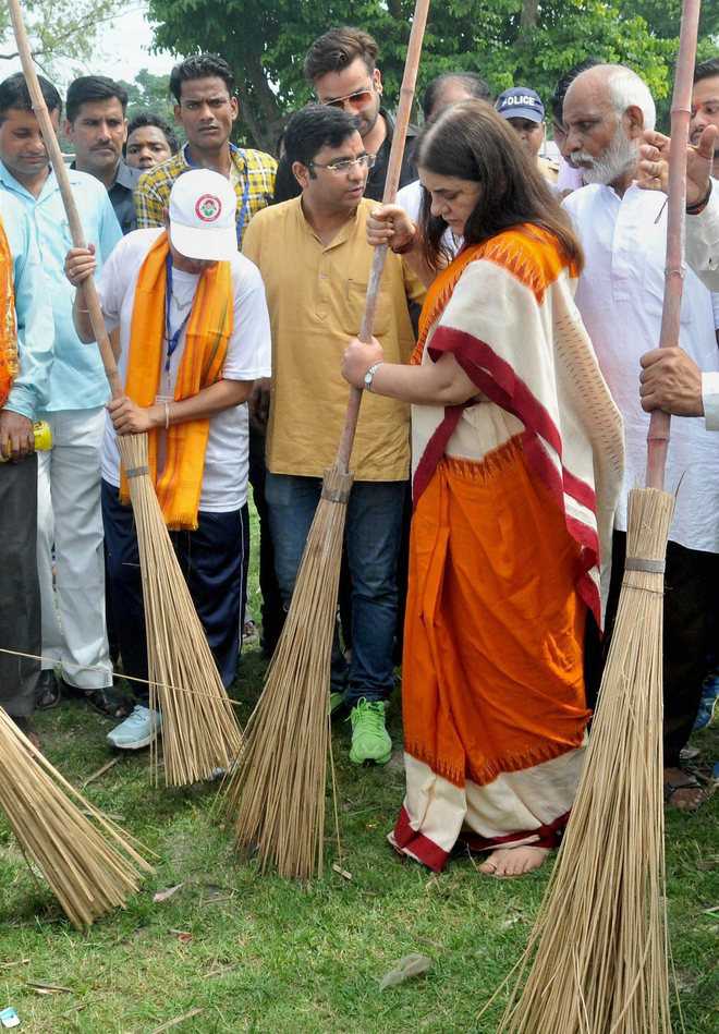 Cleanliness drive on PM''s birthday : The Tribune India