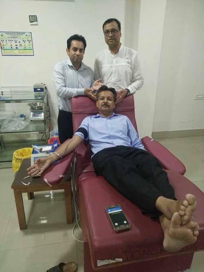 CJM donates blood to needy patients - The Tribune