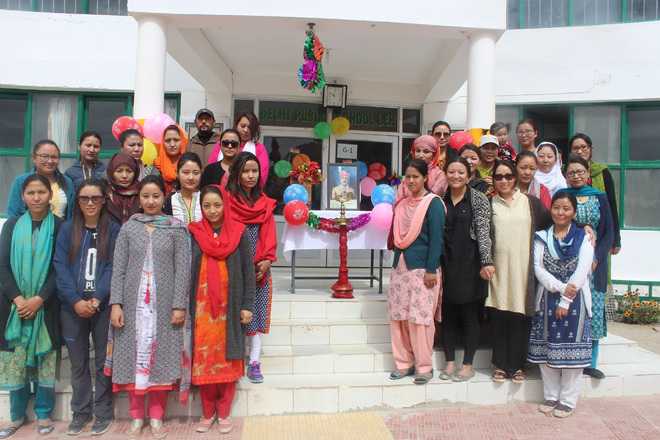 School holds function : The Tribune India