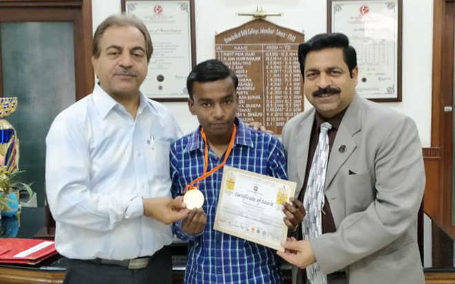 DAV student wins gold in Olympiad - The Tribune