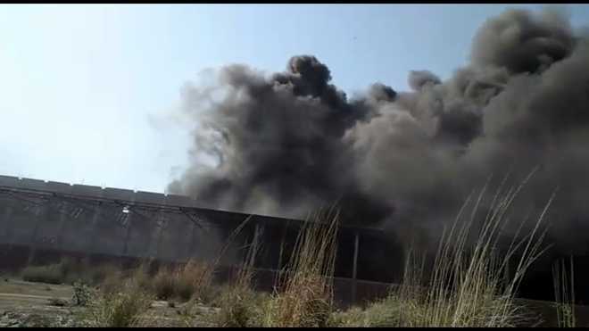 Fire breaks out at cold storage - The Tribune