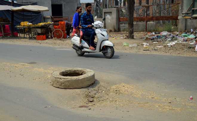 Poorly laid Rahon Road an invitation to mishaps : The Tribune India