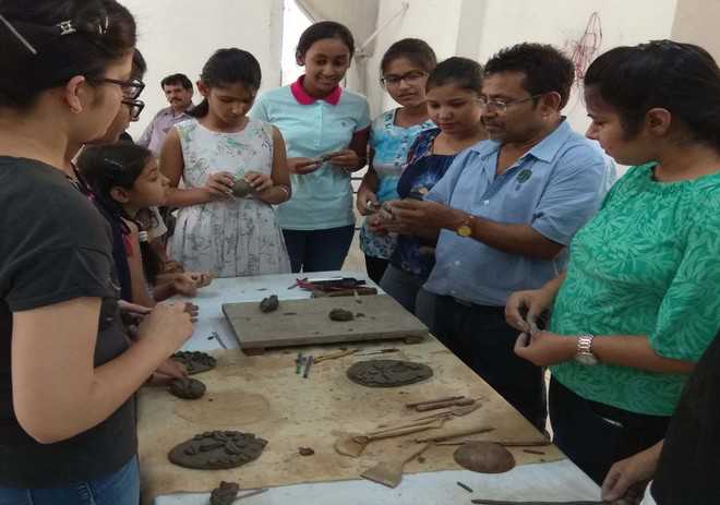 Sculpt a career in art: Basudev Biswas tells youngsters : The Tribune India