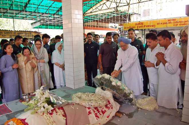 Singla cremated with state honours : The Tribune India