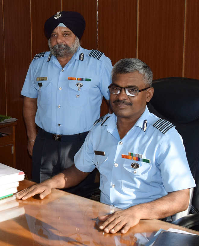 IAF officer takes charge of training school : The Tribune India