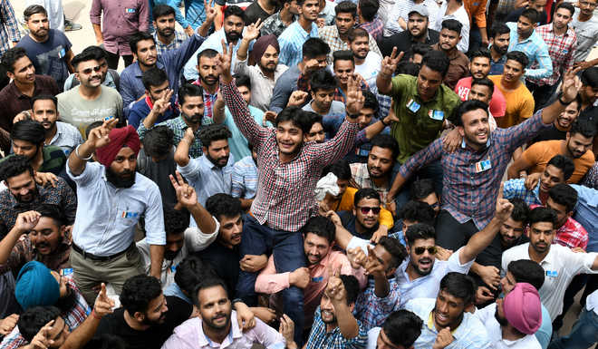 NSUI declares student with criminal record poster boy - The Tribune