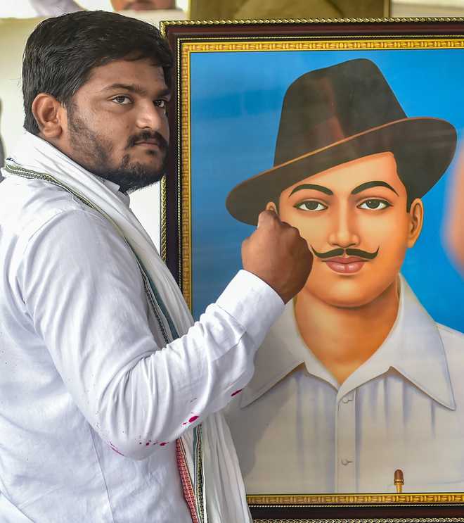 Hardik Patel on indefinite fast for Patidar quota - The Tribune