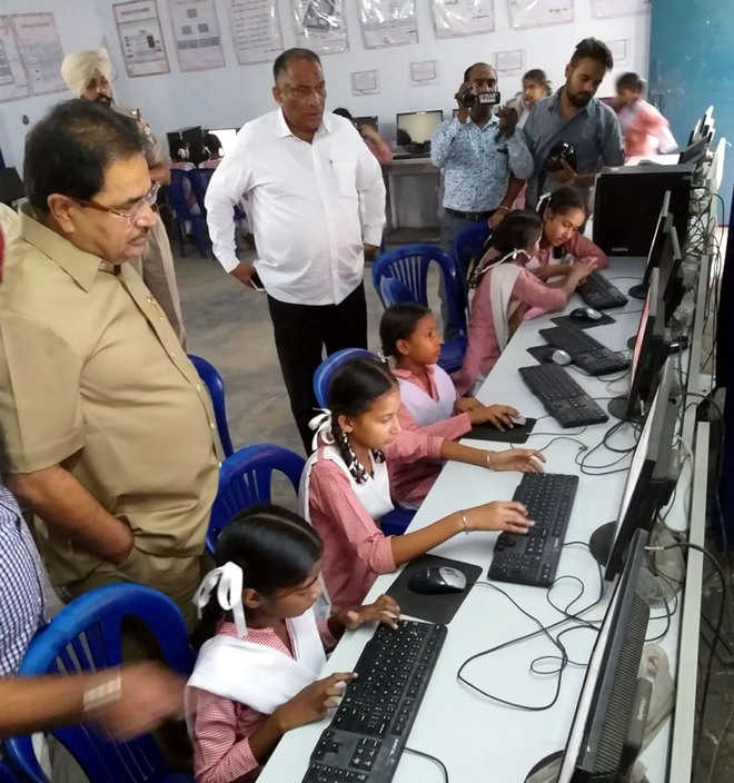 OP Soni inspects govt schools - The Tribune
