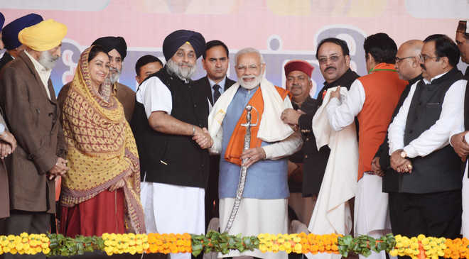 In Gurdaspur, Modi accuses Cong of protecting ''84 riots culprits - The ...